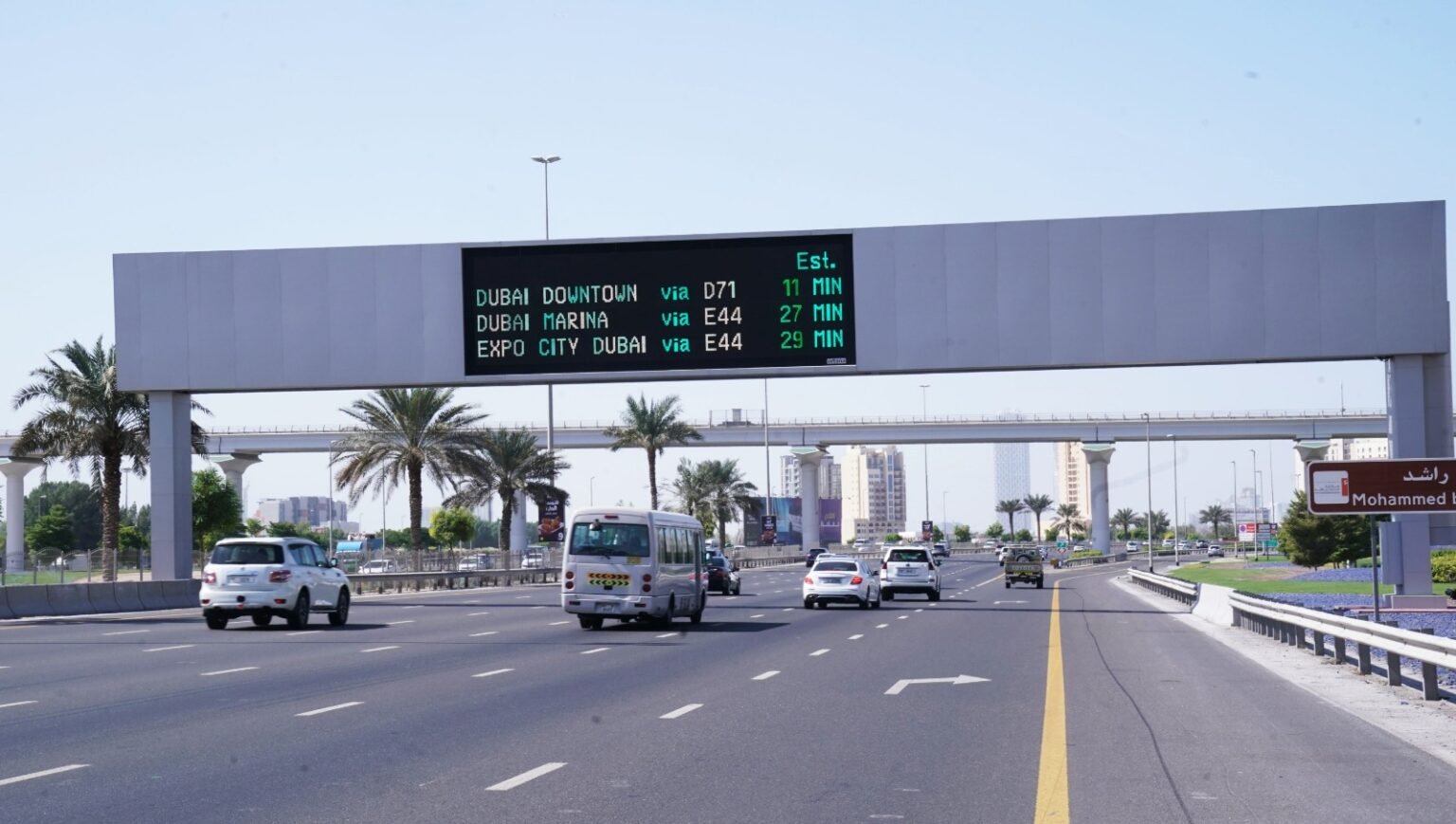Dynamic Message Signs Boost Road Safety and Cut Travel Time in Dubai ...
